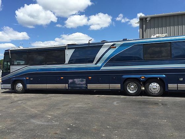 1997 MCI DL Model Custom Coach Non Slide