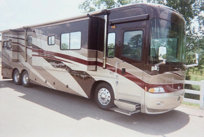 2006 Country Coachl Luxury RV For Sale