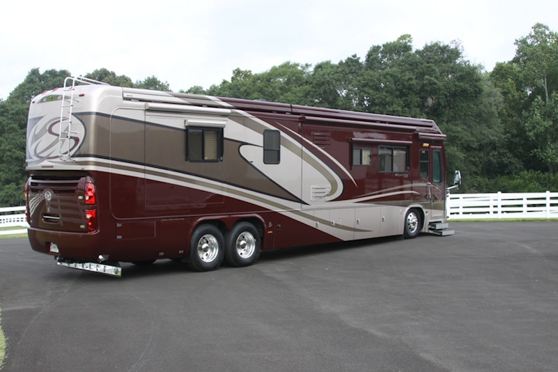 2007 Monaco Signature 45' Fortress Quad Slide