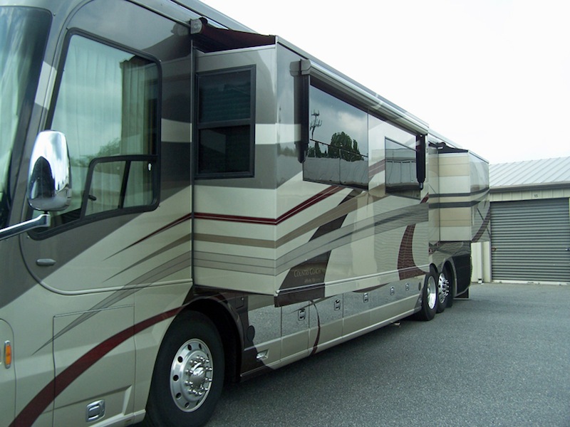 2008 Country Coach Affinity Quad Slide