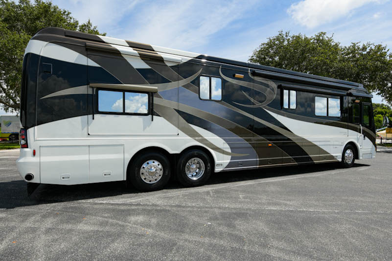 2008 Country Coach Magna RembrandtQuad Slide