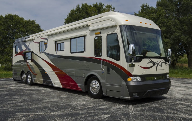 2008 Country Coach Magna DonatelloQuad Slide
