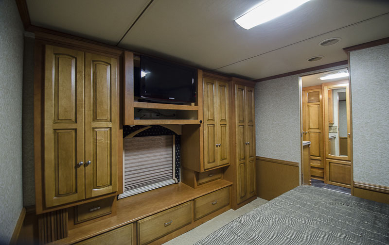 2008 Newmar Dutch Star 4317Quad Slide