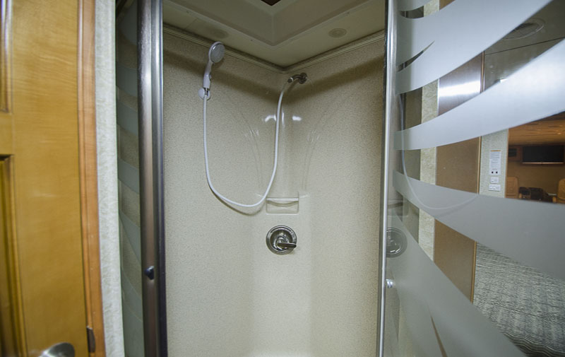 2008 Newmar Dutch Star 4317Quad Slide