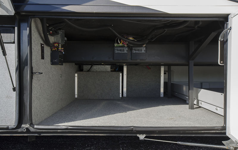 2008 Newmar Dutch Star 4317Quad Slide