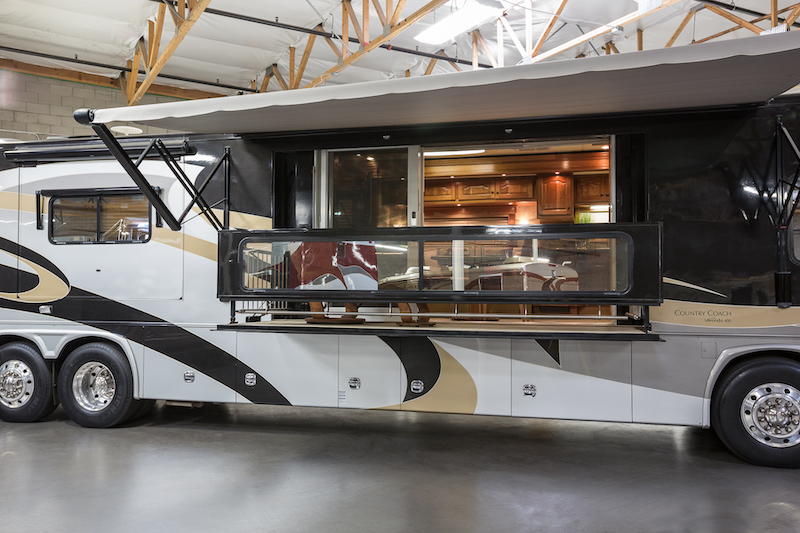 2009 Country Coach VerandaTriple Slide # 100215