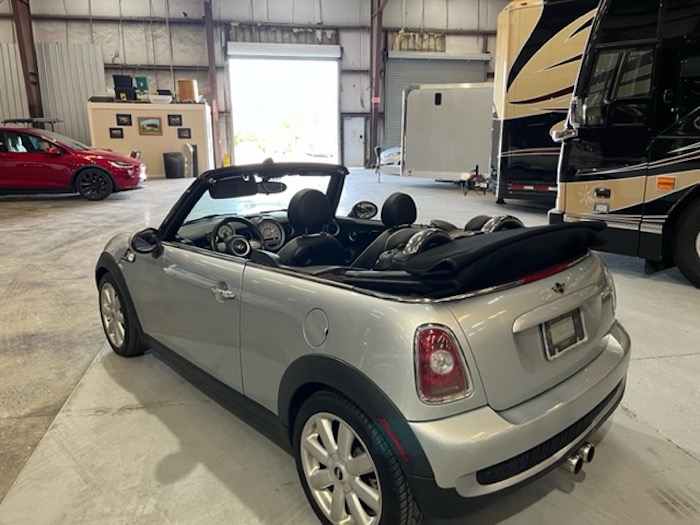 2010 Mini CooperTow Car