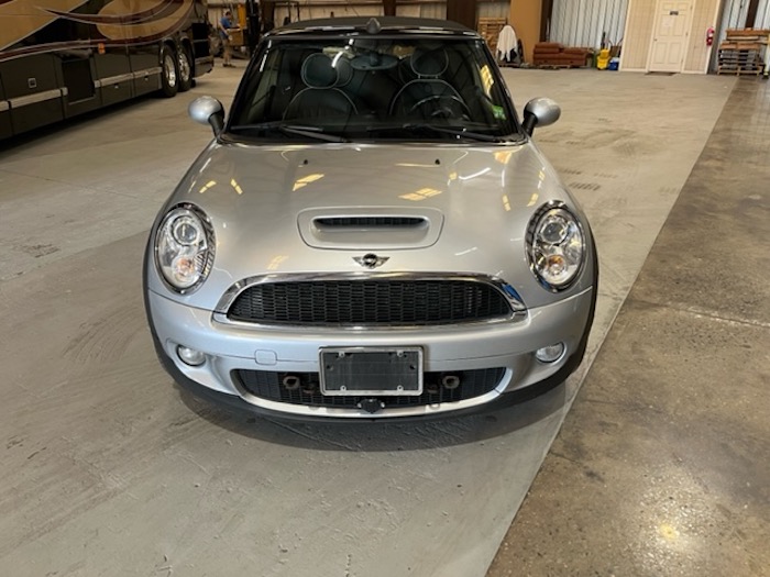 2010 Mini CooperTow Car