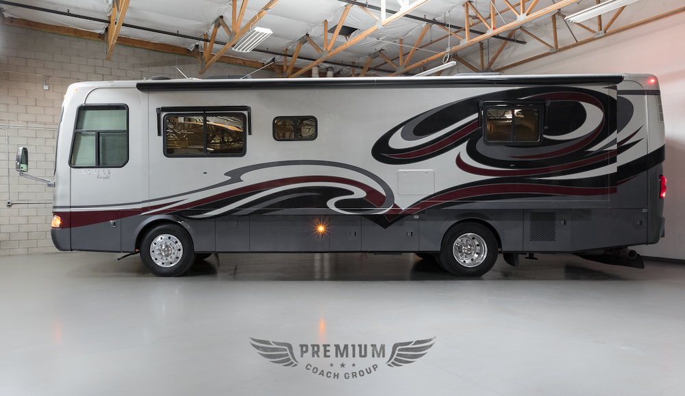 2011 Monaco Knight 36 Double Slide