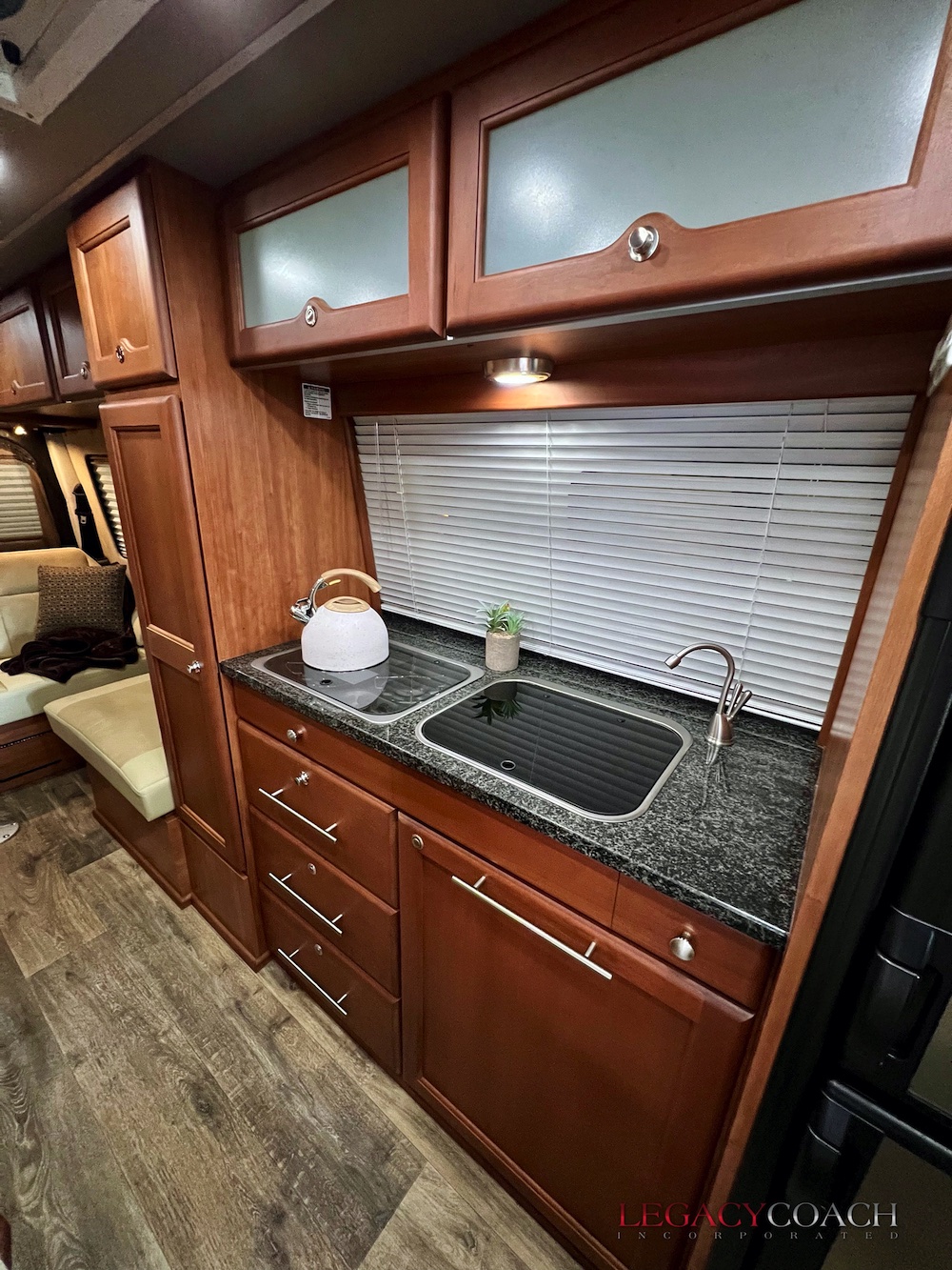 2015 Roadtrek CS Adventurous - Mercedes SprinterNon Slide