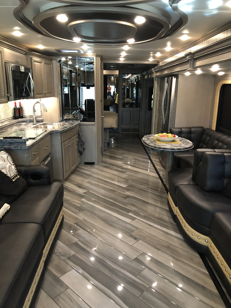 2016 Newmar EssexTriple Slide