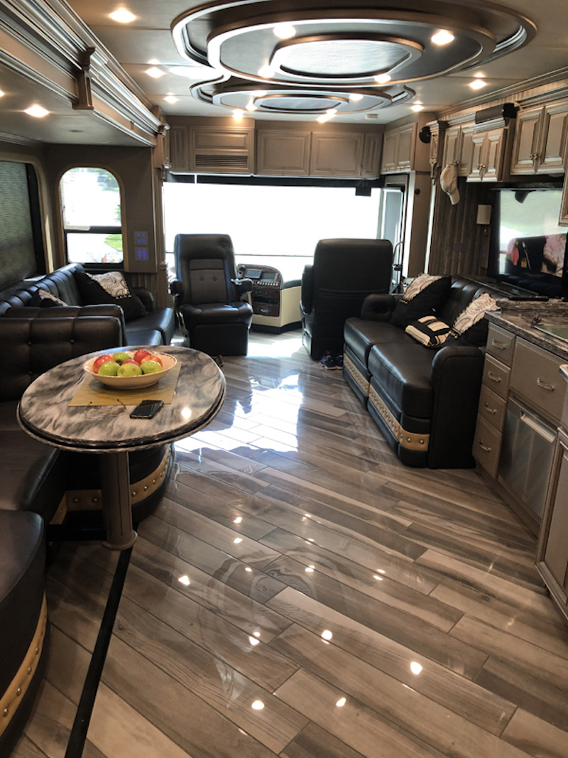 2016 Newmar EssexTriple Slide