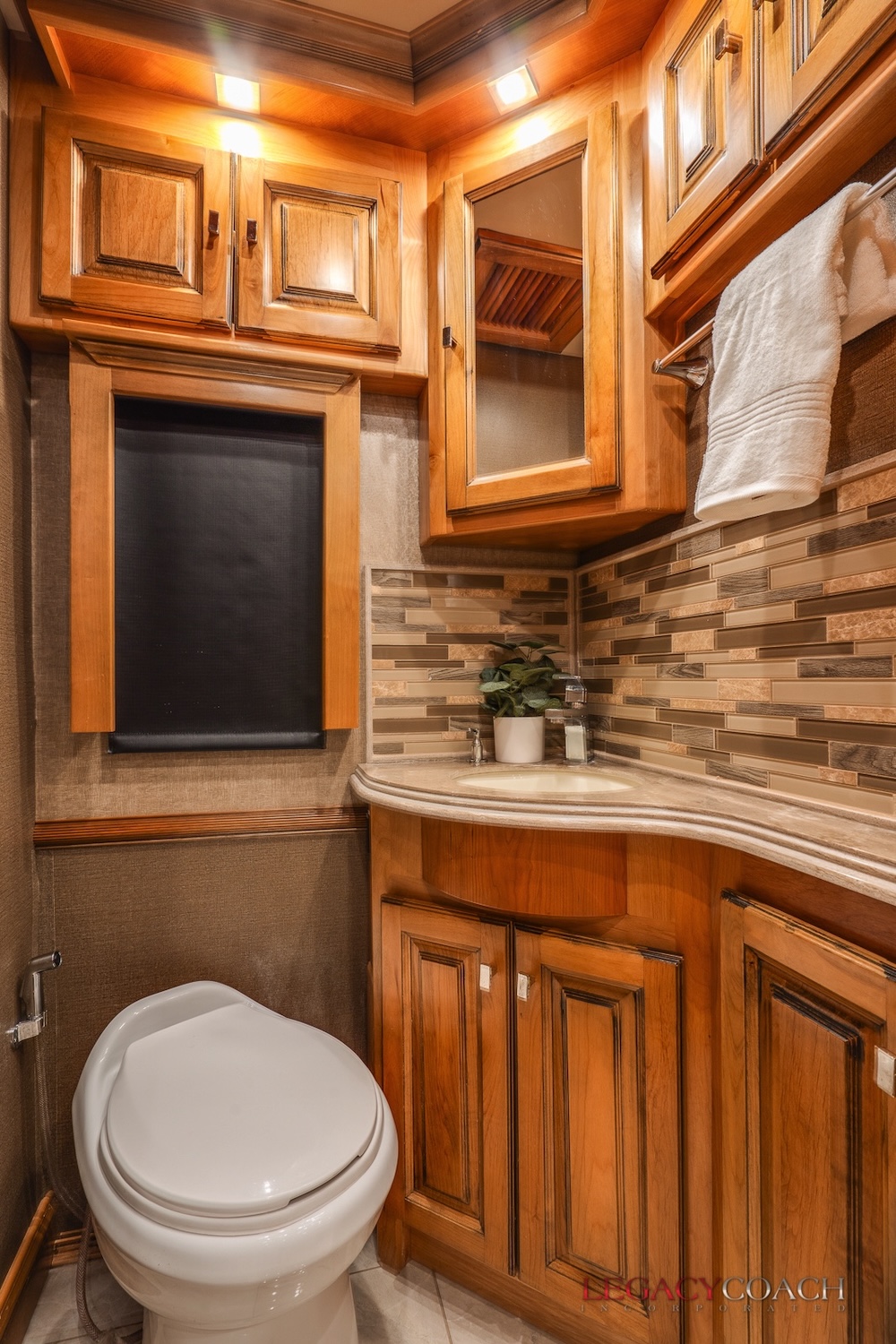 2019 Tiffin Phaeton 44OH Quad Slide