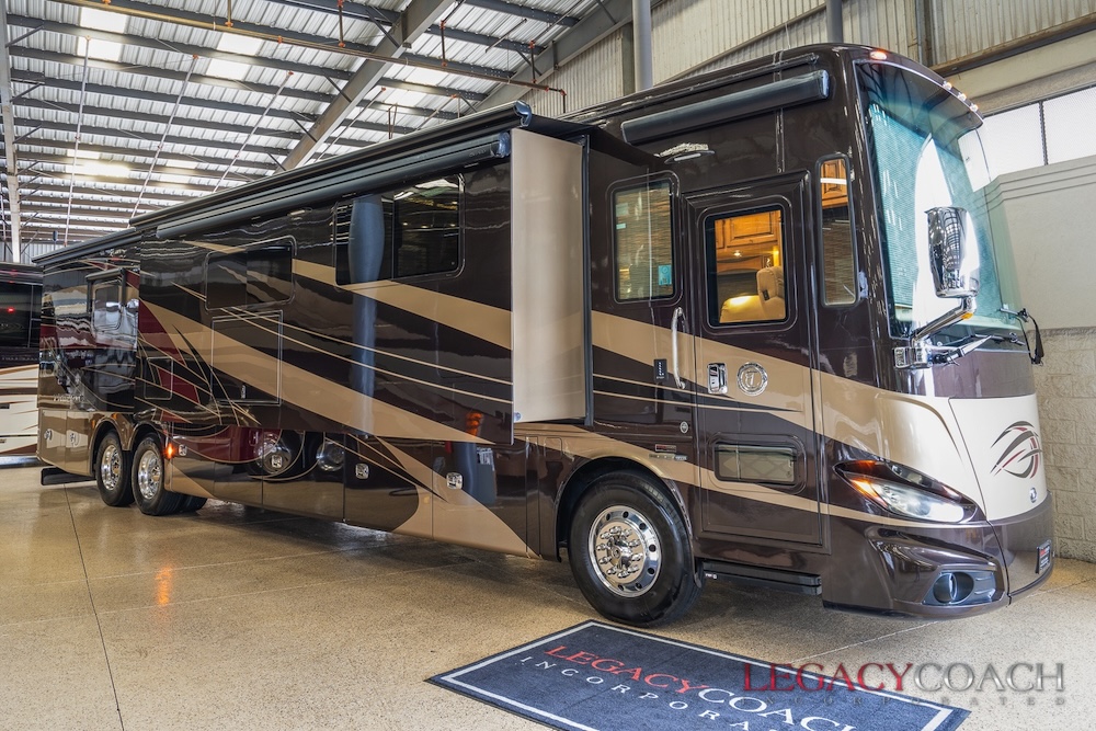 2019 Tiffin Phaeton 44OH Quad Slide