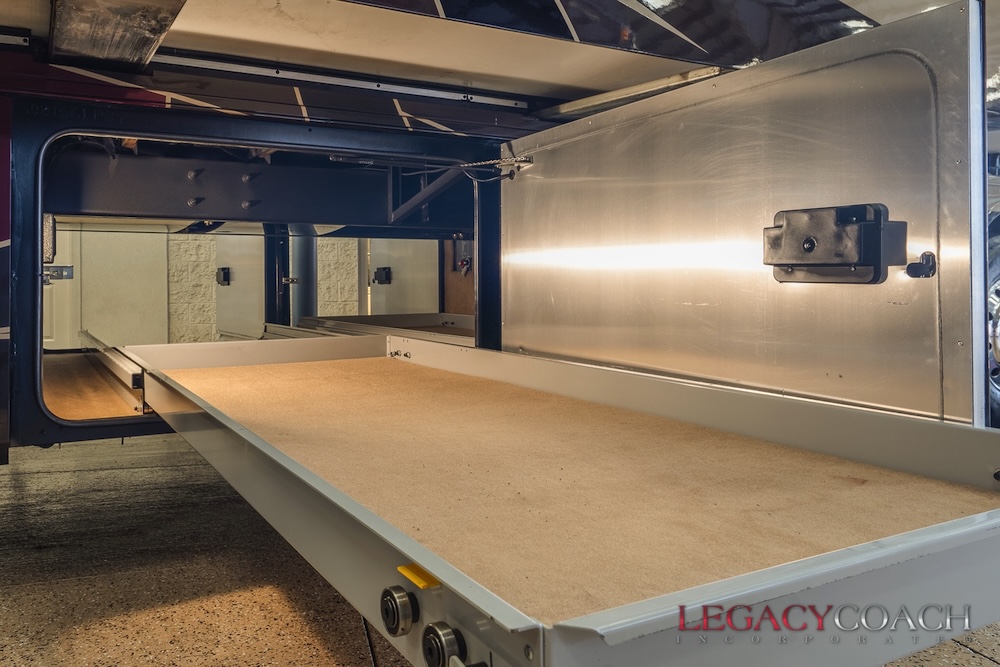 2019 Tiffin Phaeton 44OH Quad Slide