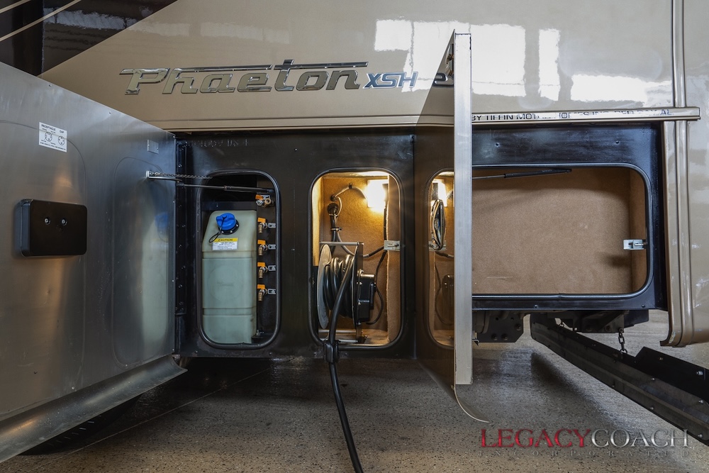 2019 Tiffin Phaeton 44OH Quad Slide