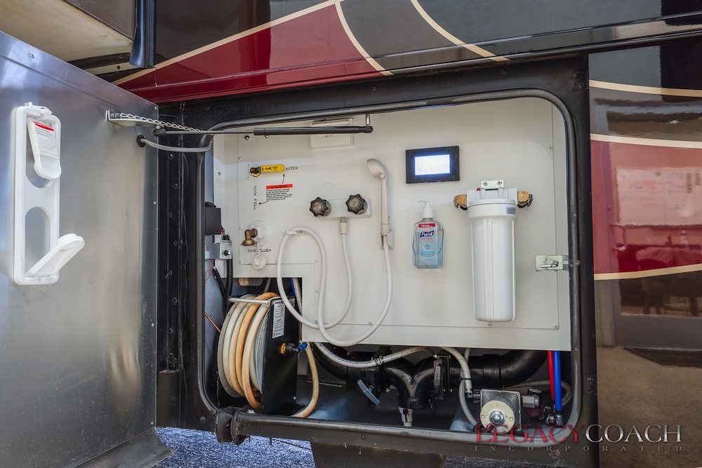 2019 Tiffin Phaeton 44OH Quad Slide