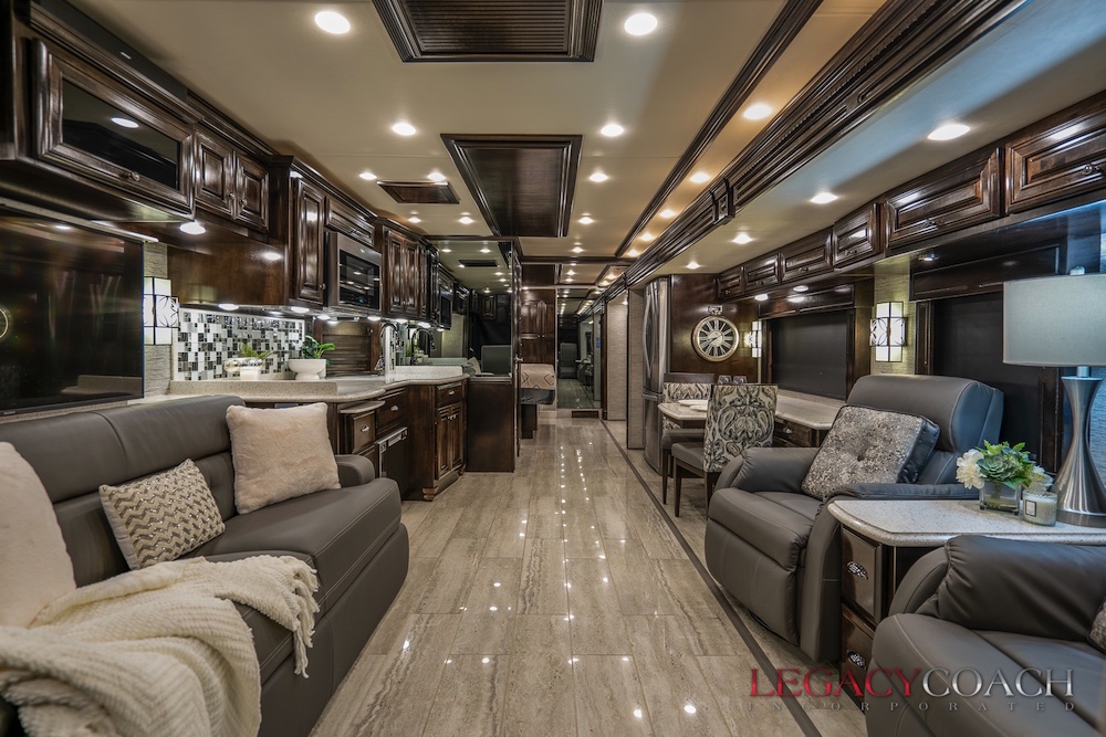 2019 Newmar Dutch StarTriple Slide