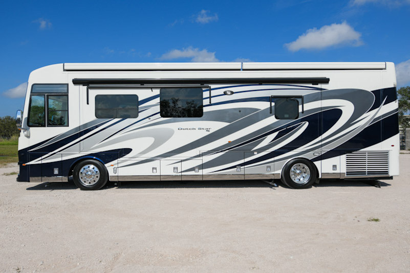 2019 Newmar Ditch Star 3736Triple Full Wall Slide