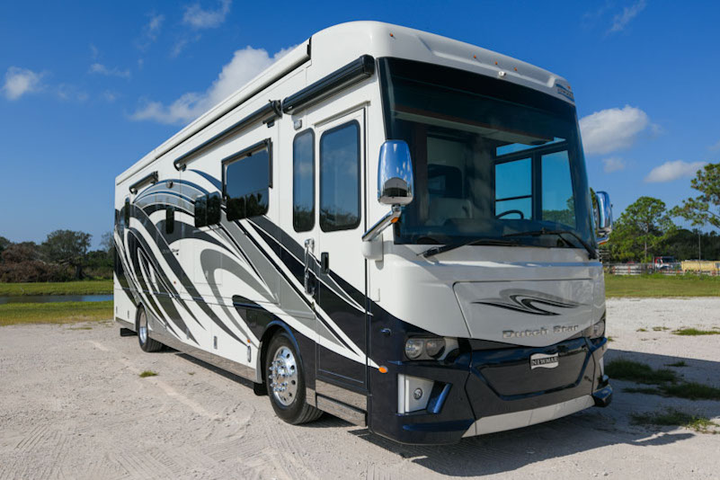 2019 Newmar Ditch Star 3736Triple Full Wall Slide