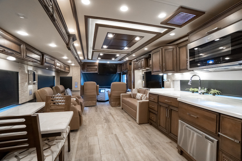 2019 Newmar Mountain AireTriple Slide