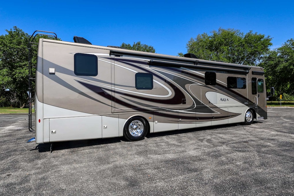 2020 Thor Aria 390 Triple Slide # 2262
