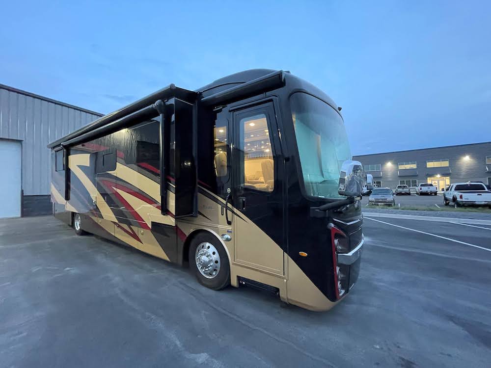 2021 Entegra Reatta 39T Triple Slide