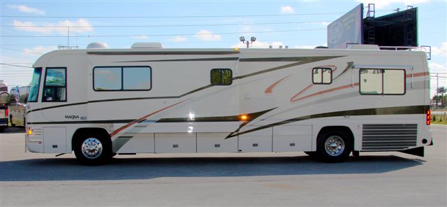 2000 Country Coach Luxury RV For Sale